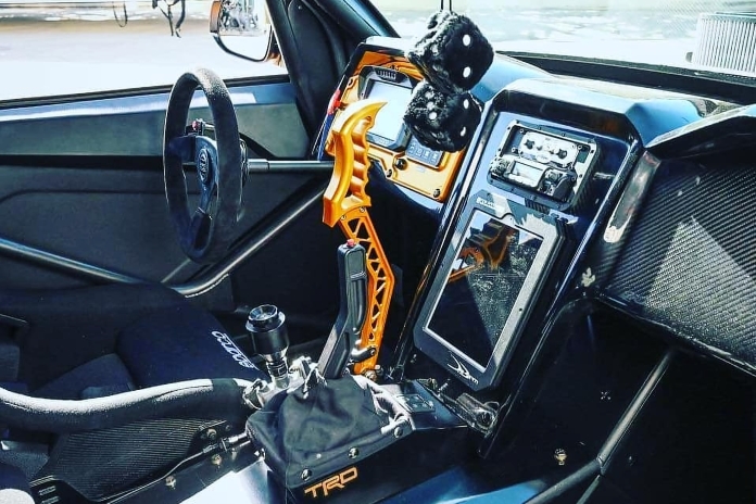 High-precision 3D scanning for custom auto chassis design with Artec ...